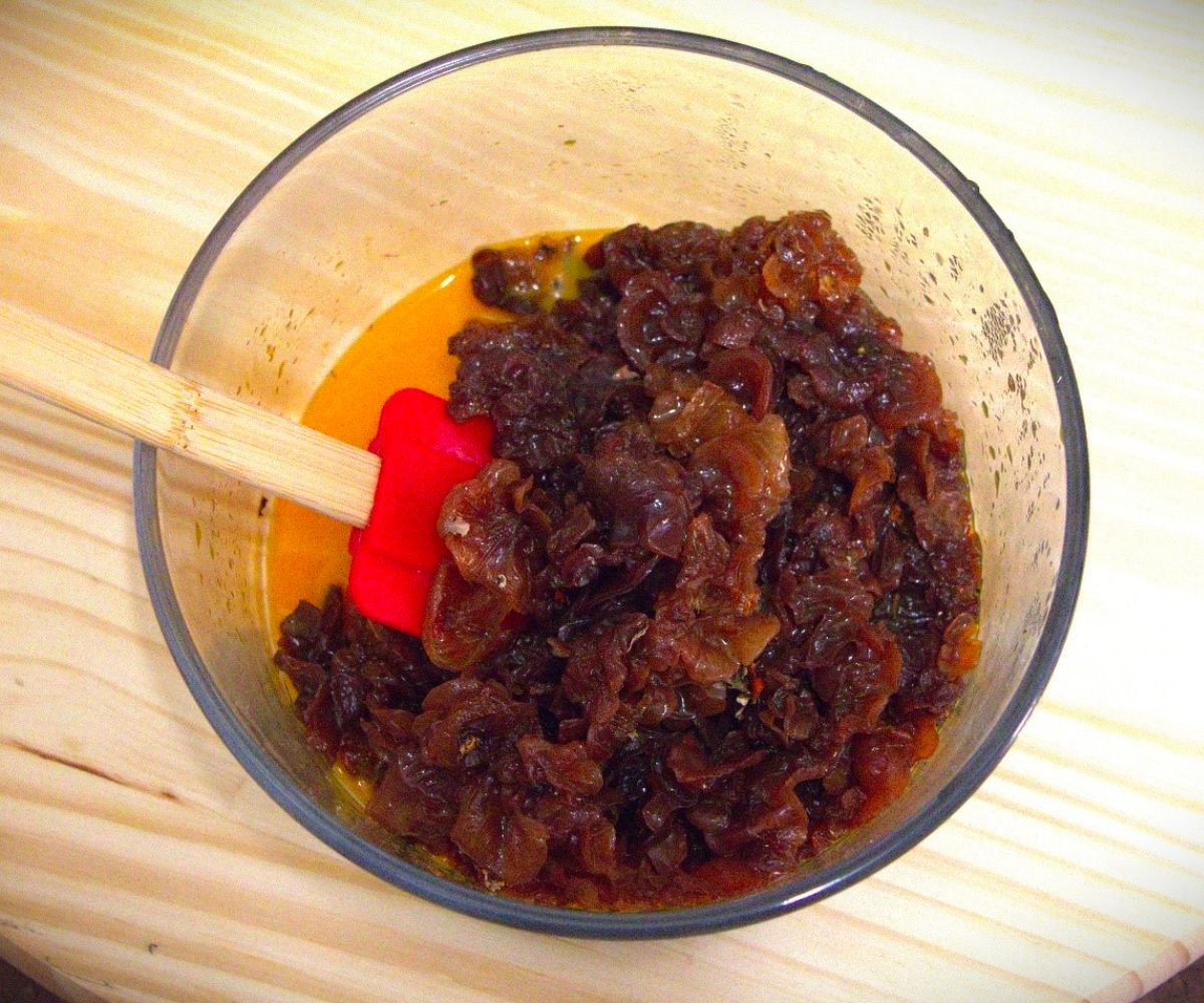 Candying Witches’ Butter: Fun Food From Fungi